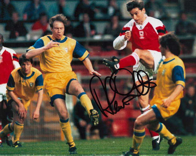 Arsenal Fc Alan Smith Hand Signed 10x8 Colour Photo.