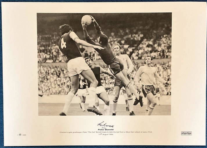 Peter Bonetti signed 23x17 black and white print (#0119) on Feb 11 ...