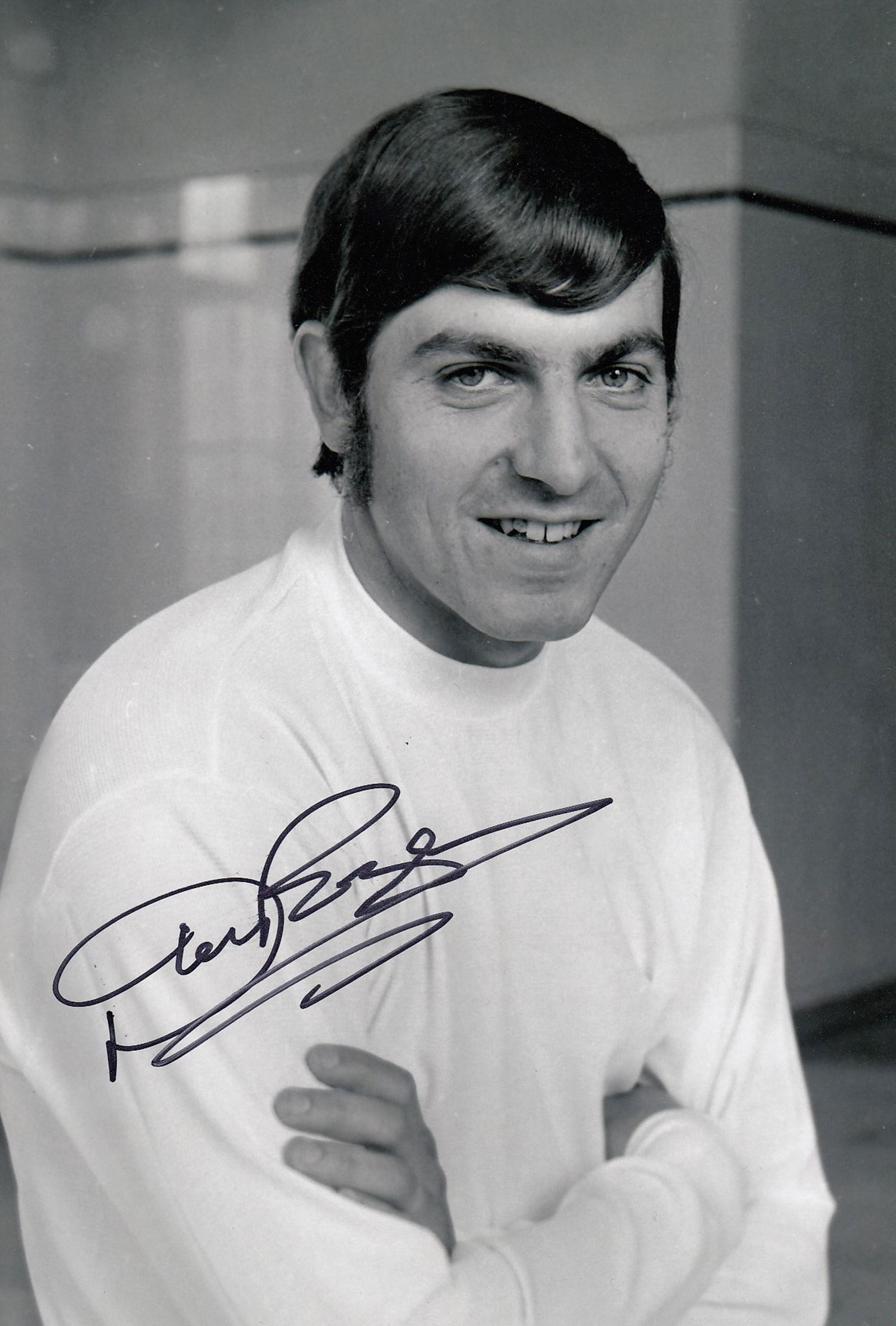 Autographed Don Rogers 12 X 8 Photo B/W, Depicting The Swindon Town ...