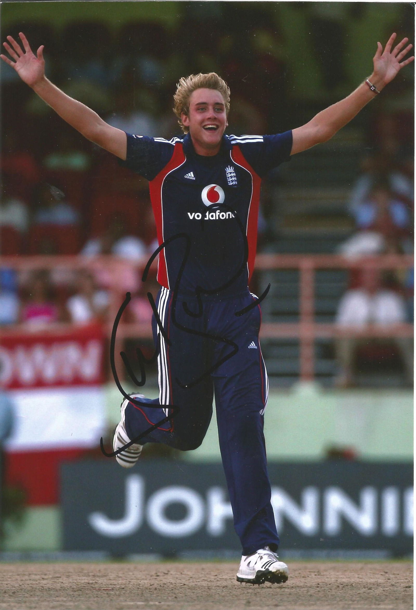 Cricket Dickie Bird signed 12x8 colour photo. Harold Dennis Dickie Bird ...