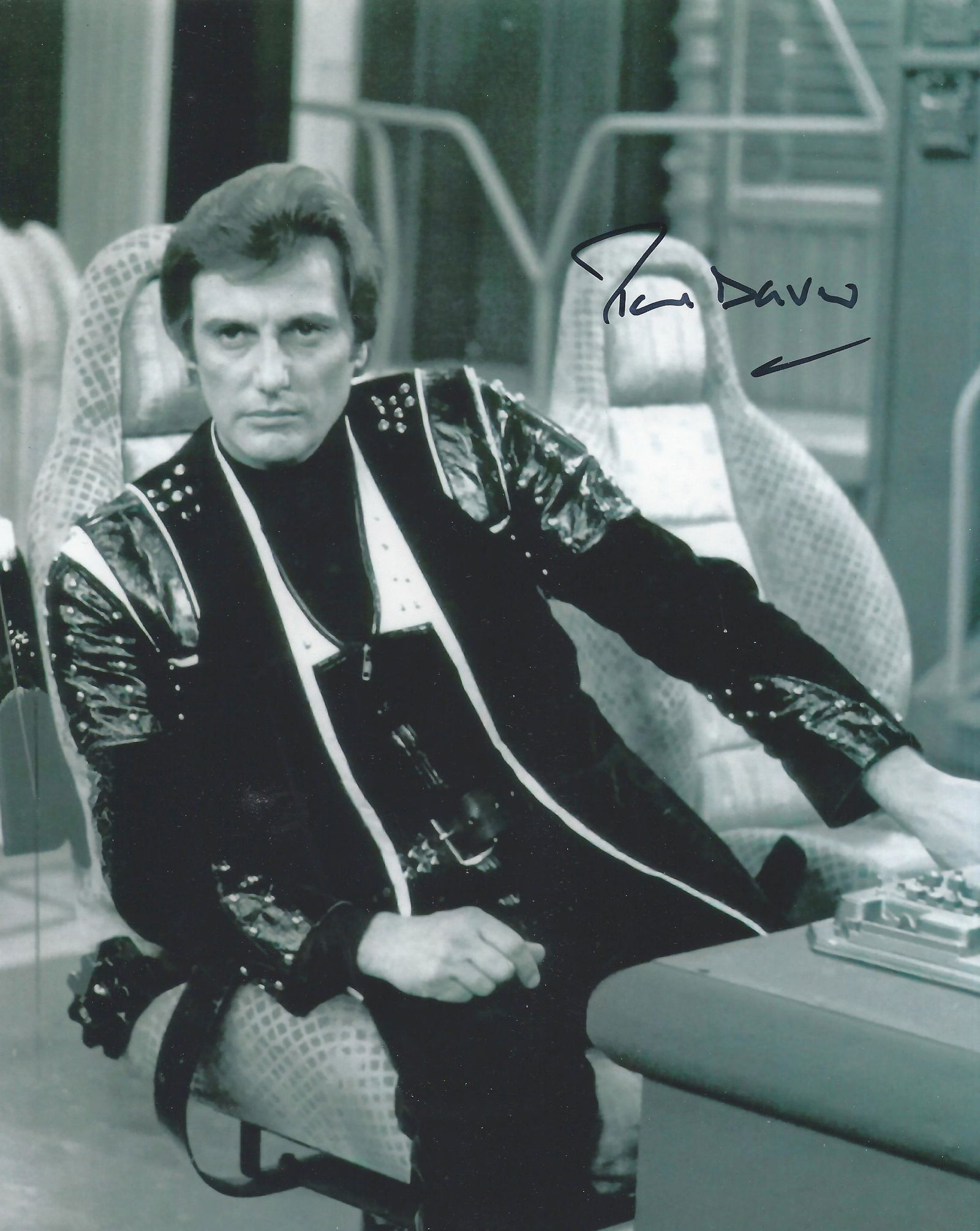 Blakes 7 Actor, Paul Darrow signed 10x8 black and white photograph ...