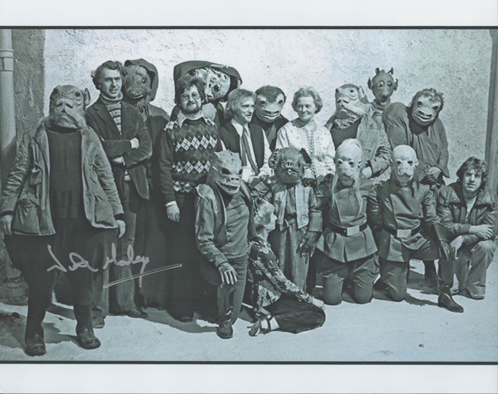 Special Effects Artist, Nick Maley signed Star Wars 10x8 black and ...