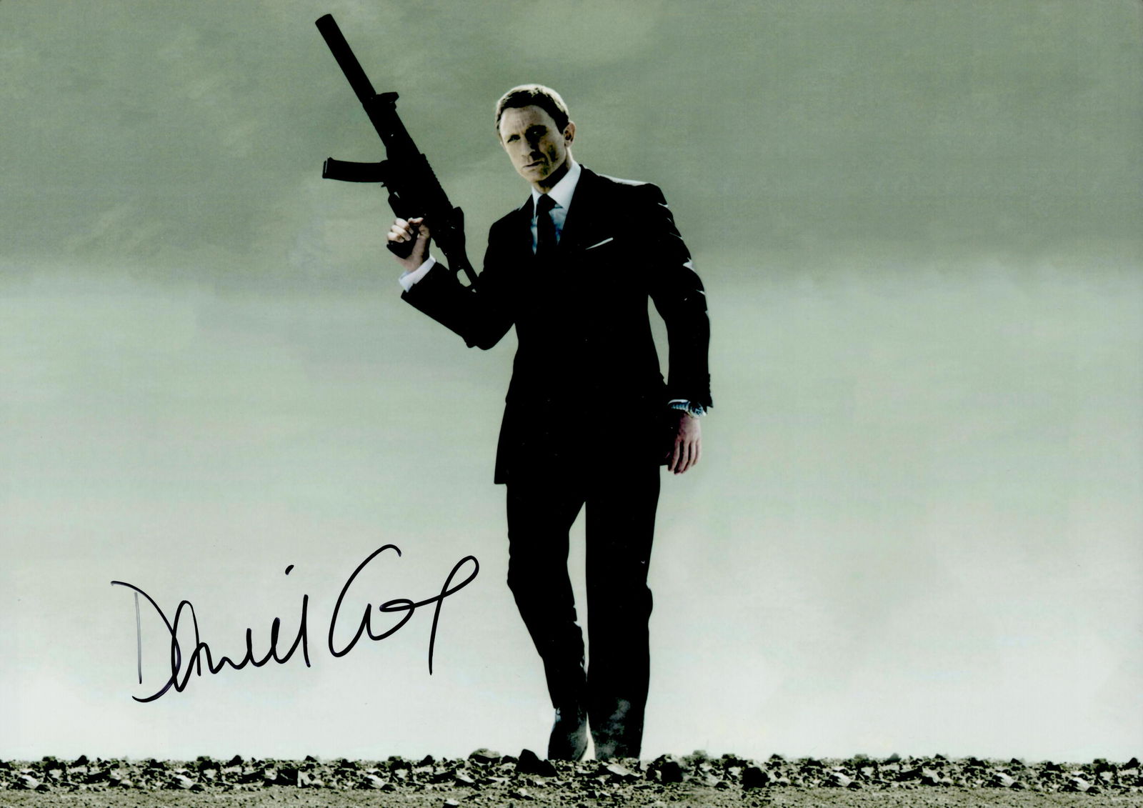 Daniel Craig signed Spectre 12x8 colour photo. Daniel Wroughton Craig ...