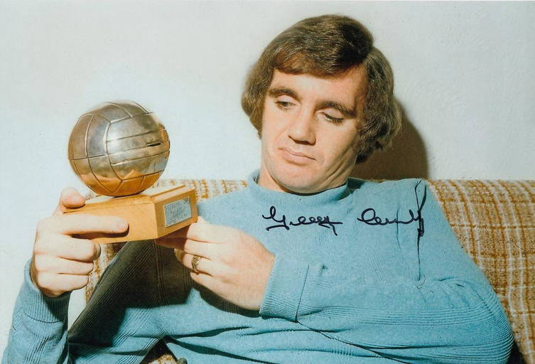 Autographed George Connelly 12 X 8 Photo Col, Depicting The Celtic ...