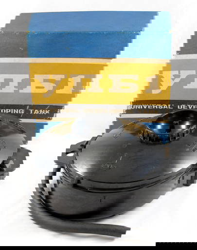 Universal Developing Tank For 8mm & 16mm Cine Film By Lomo.