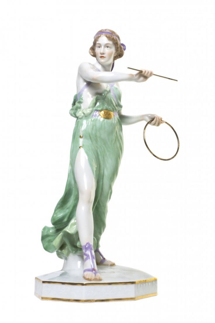 A Meissen Porcelain Figure of Woman, Reinhold Boeltzig