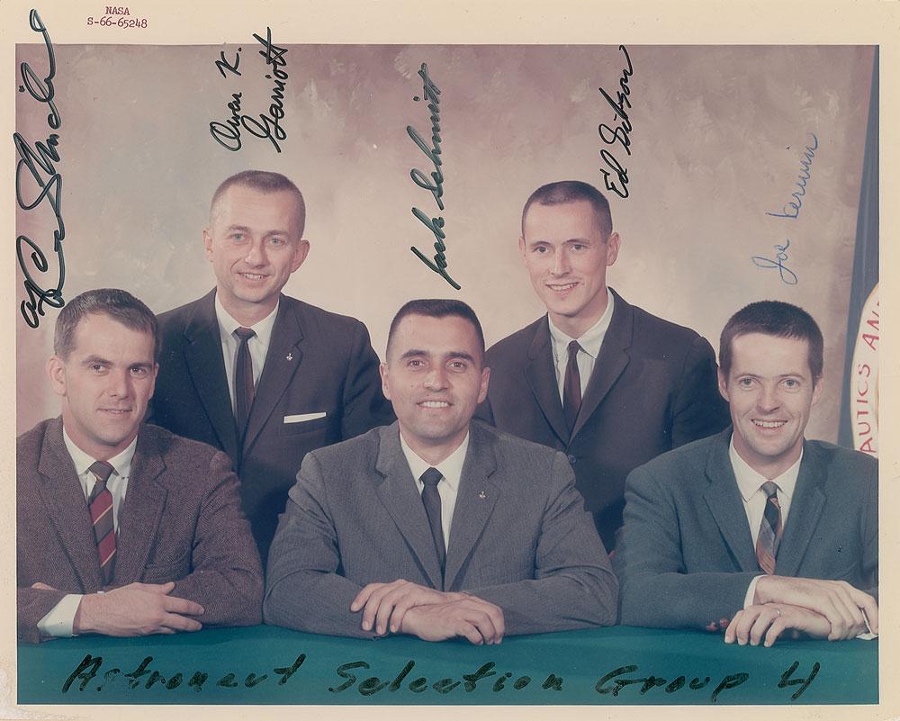 NASA Astronaut Group 4 Signed Photograph - Oct 17, 2019 | RR Auction in MA