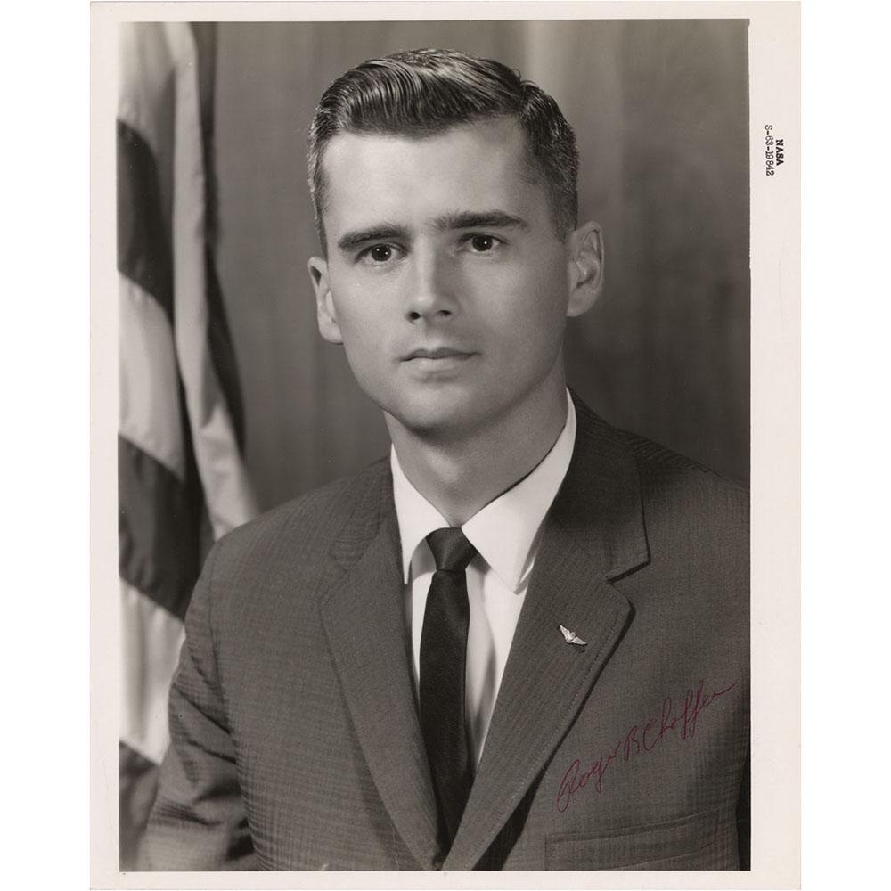 Roger Chaffee Signed Photograph (#3134) on Oct 21, 2021 | RR Auction in MA