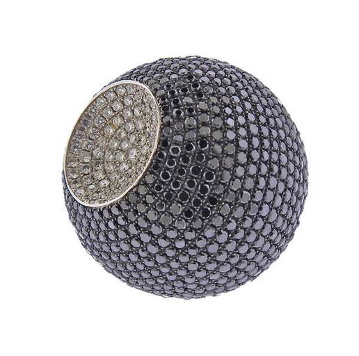 18k Gold Black White Diamond Ball Ring - Jan 26, 2021 | Hampton Estate ...
