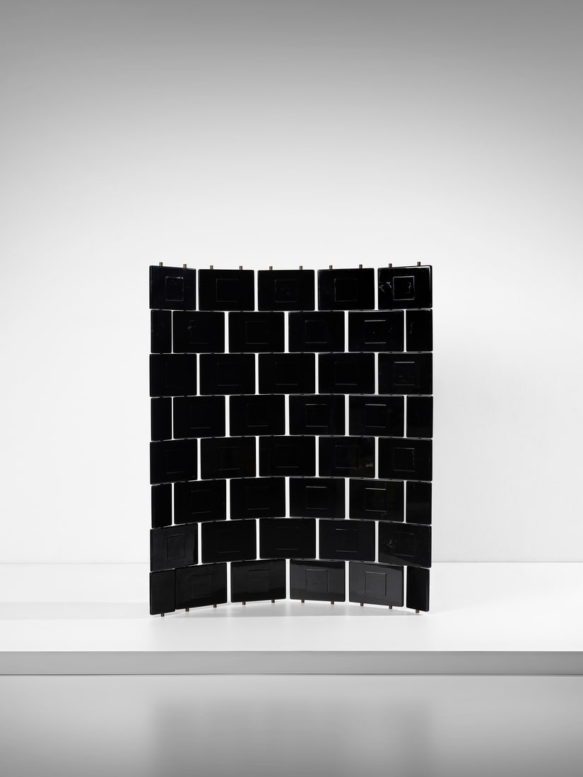 Eileen Gray Brick Screen. Auction