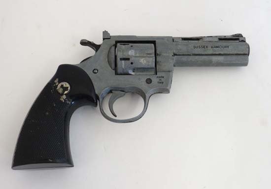 Blank firing : A .22 revolver by Sussex Armoury (Colt