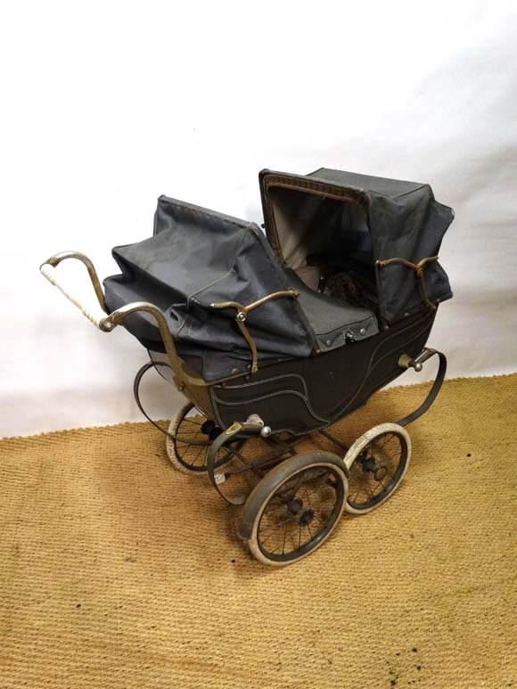 Silver Cross Pram : A Vintage Coach Built Chatsworth