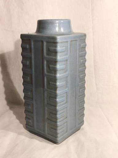 Chinese Blue Square Vase With Crackle Glaze