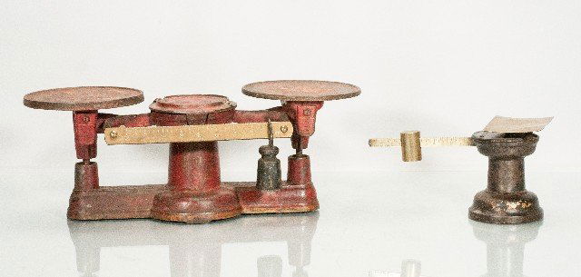 Two (2) Vintage Howe Scales - Jul 23, 2013 | Quinn's Auction Galleries ...