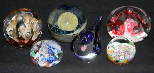 10 Art Glass Paperweights Incl. Banford, Lundberg, Orient & Flume, Joe ...