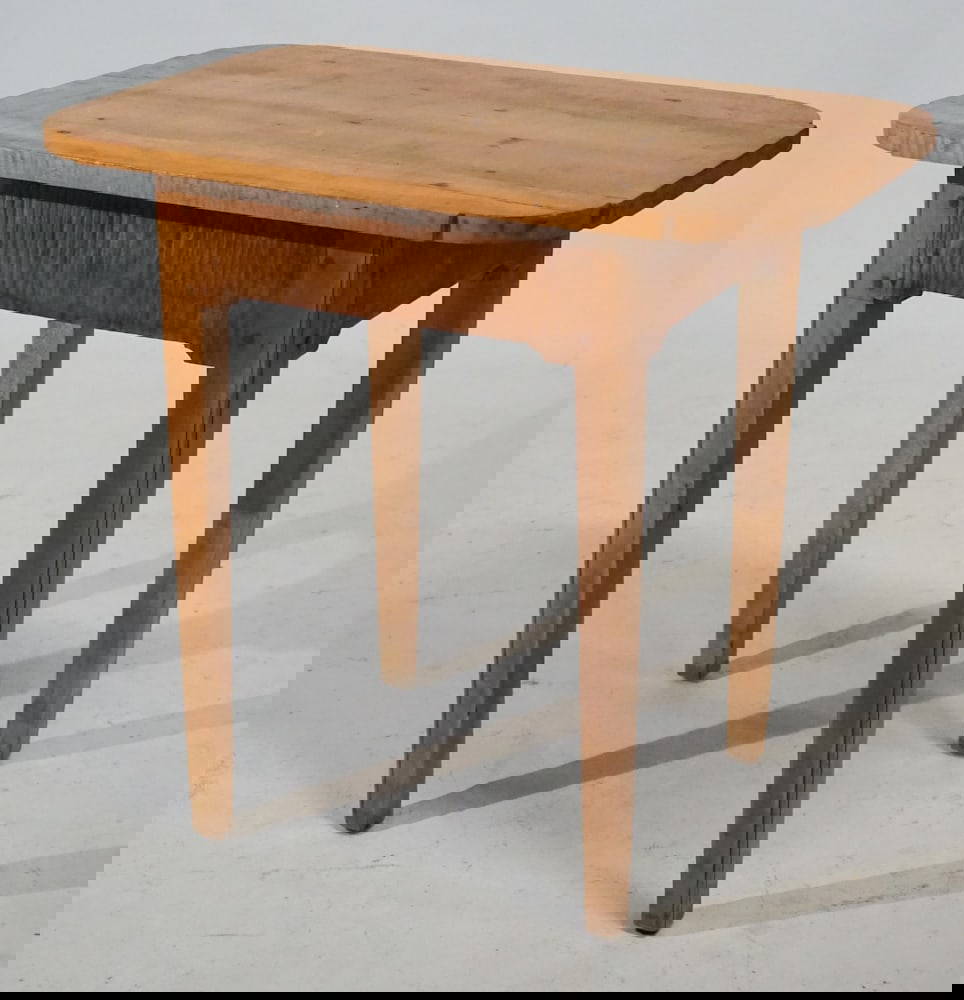 American Federal Tiger Maple Side Table Auction