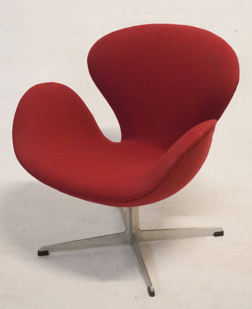 Original Mid Century Swan Chair By Fritz Hansen - Jun 21, 2025 | Wooten ...