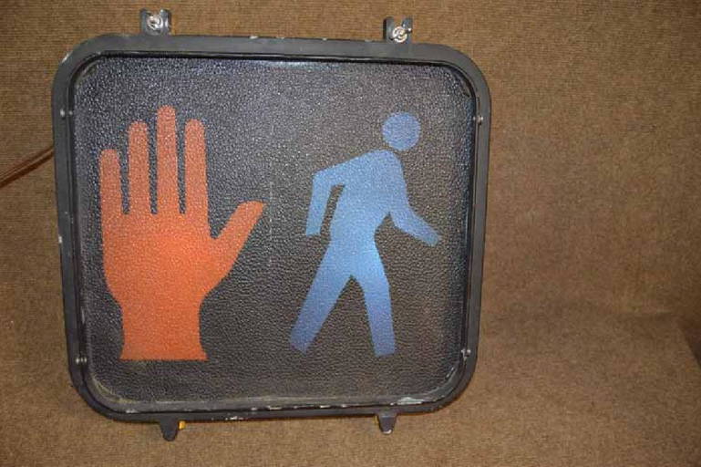 Light Up Walk/Don't Walk Sign - Jul 15, 2017 | Meissner's Auction ...