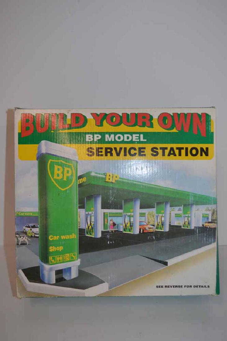 BUILD YOUR OWN BP SERVICE STATION