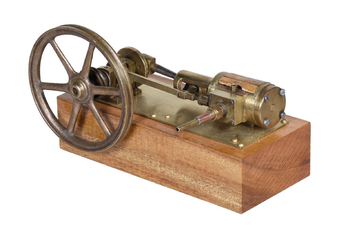A model of a horizontal live steam mill engine, with