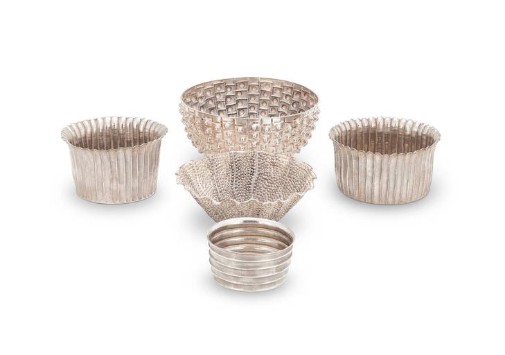 FIVE SILVER COLOURED BOWLS, CLARE RANSOM (#0230) on Mar 08, 2022 ...