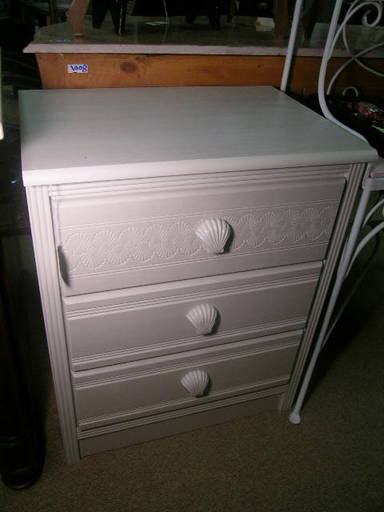 3 Drawer White Washed Small Chest Shell Motif