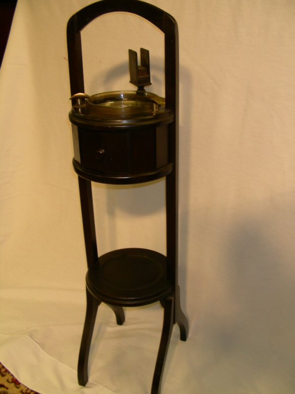 360: ANTIQUE WOOD CIGARETTE BUTLER STAND