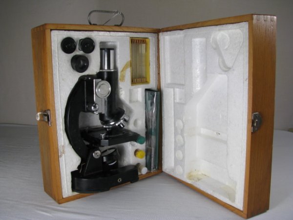 929: MONOLUX MICROSCOPE MODEL 1200X w/ LENSES - Dec 30, 2008 | Auctions ...