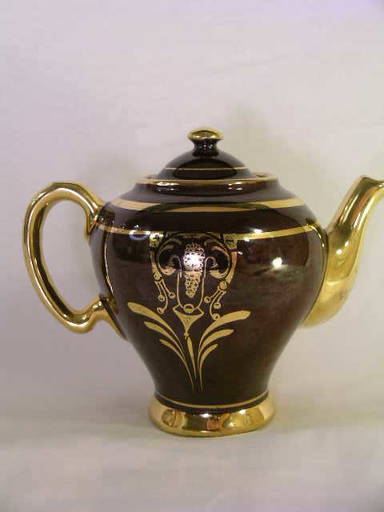 M Gormick Balto Brown Gilt Porcelain Tea Pot