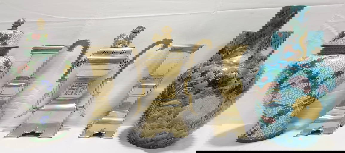 Chinese Estate Lot: Bottle Vase, Cloisonne Urn, 5p