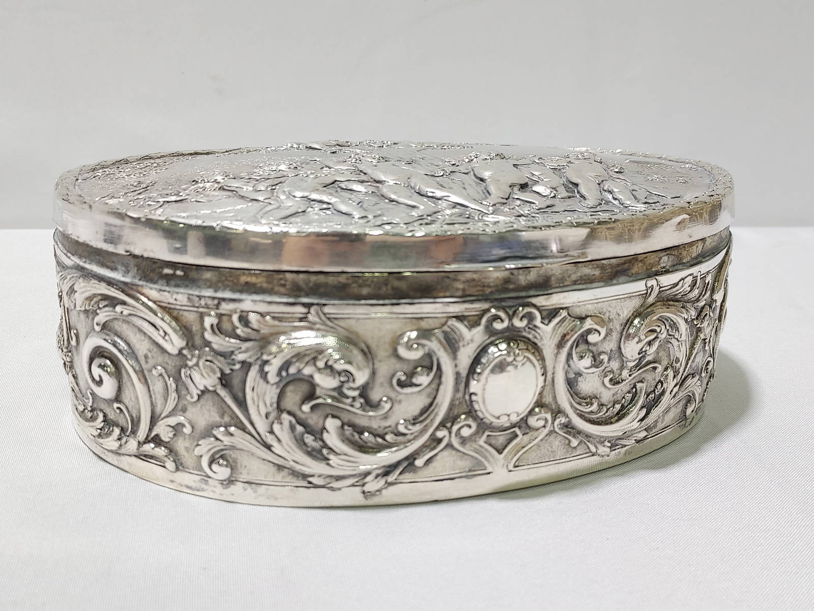 Antique German Embossed 800 Silver Box W/ Cherubs Auction