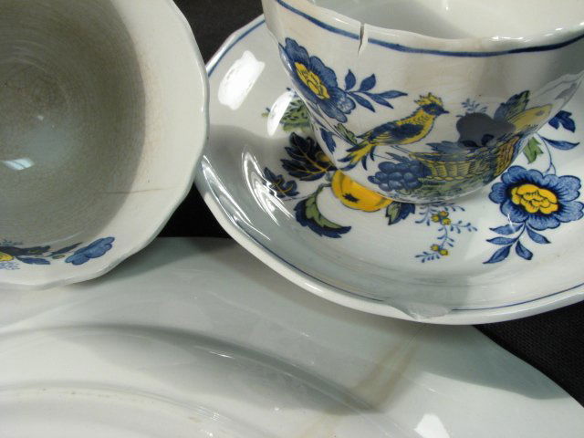 COPELAND SPODE "BLUE BIRD" PORCELAIN DINNERWARE: 65 PCS : Lot 71