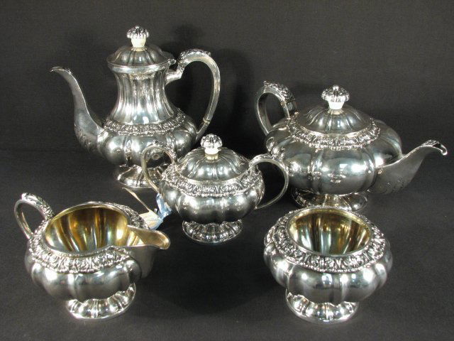 COOPER BROTHERS ENGLISH SILVER PLATED TEA SET: 5 PCS