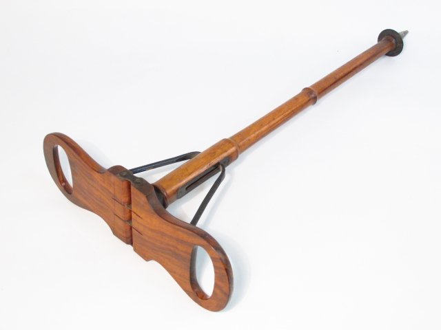 ANTIQUE ENGLISH SHOOTING STICK WOOD SEAT CANE SIGNED
