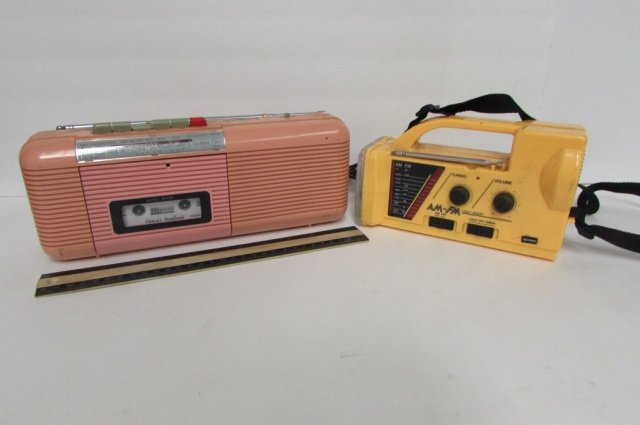 PINK LENOXX SOUND RADIO & TECTRON FLASHLIGHT/RADIO - Apr 26, 2014 | The ...