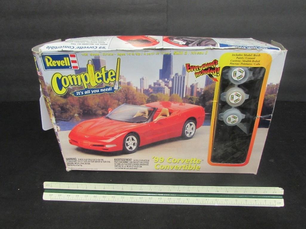 Revell '99 Corvette Convertible