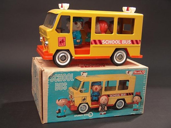 BUDDY L STEEL SCHOOL BUS # 5355 - Apr 28, 2007 | Soulis Auctions in MO