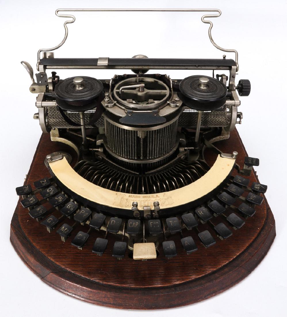 AN EARLY HAMMOND TYPEWRITER WITH IDEAL KEYBOARD