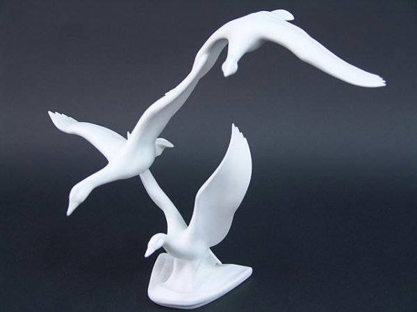 241: KAISER PORCELAIN FIGURE OF THREE GEESE IN FLIGHT - Aug 18, 2007 ...