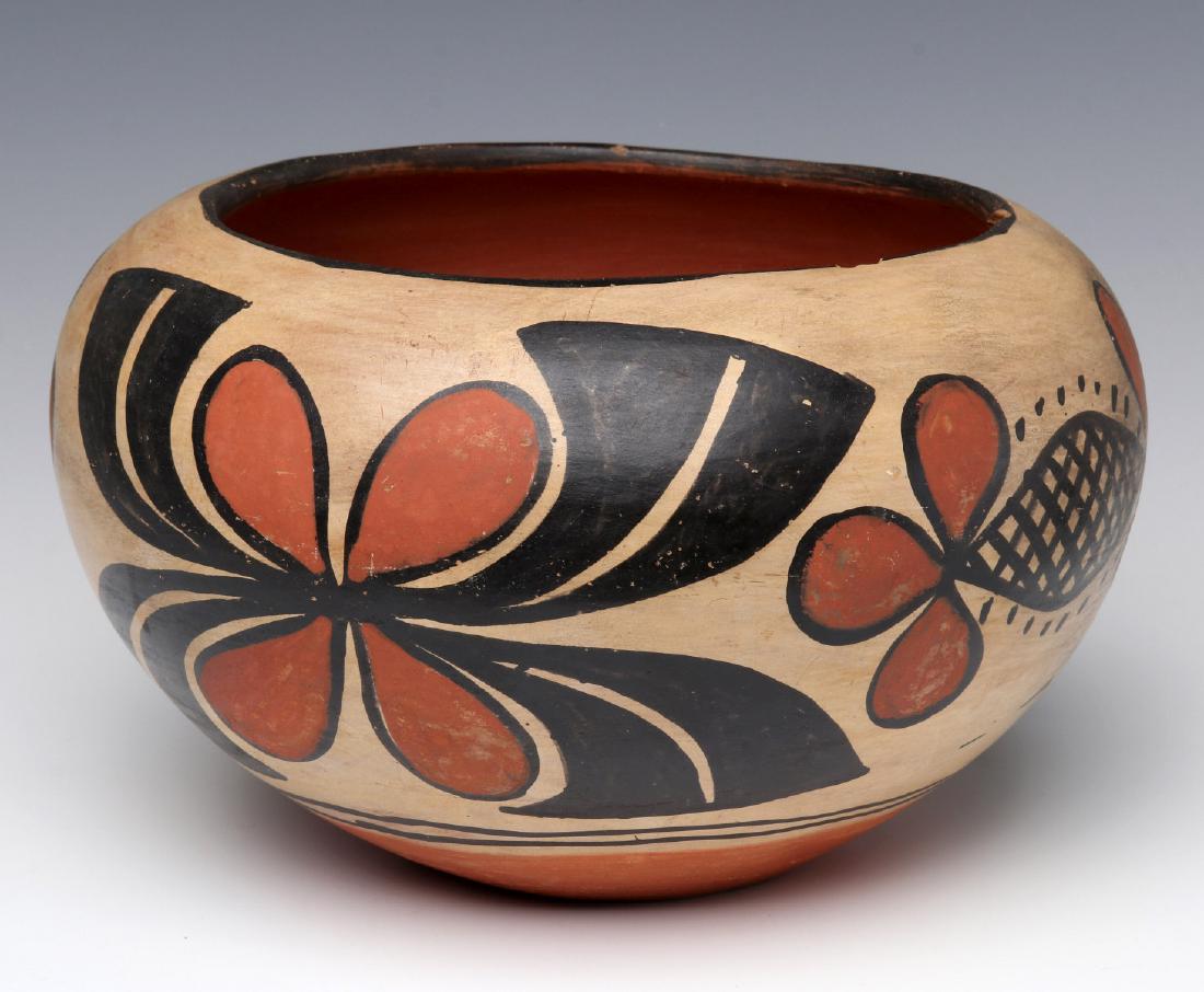 A SANTO DOMINGO INDIAN POTTERY ENCLOSED BOWL