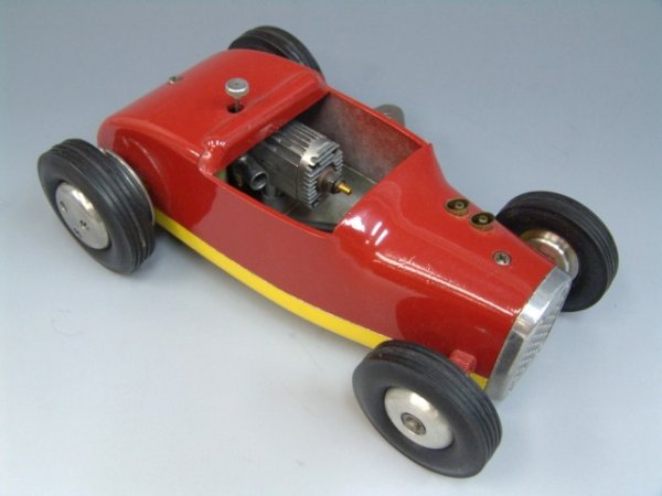 58: CAMERON PRECISION "RODZY" TETHER CAR