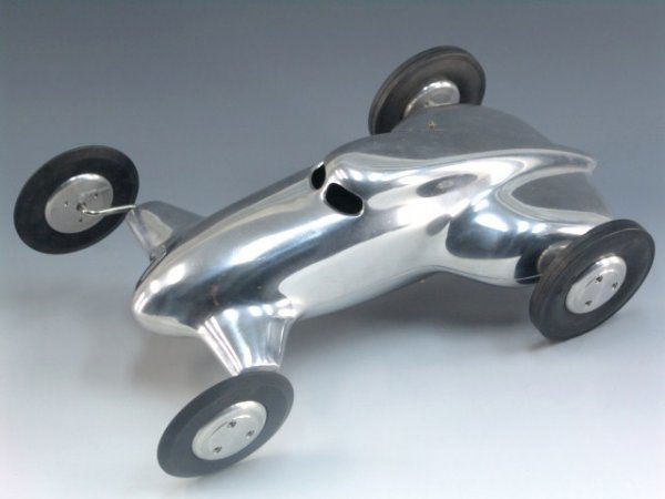 177: DOOLING "FROG" ALUMINUM STREAMLINER TETHER CAR