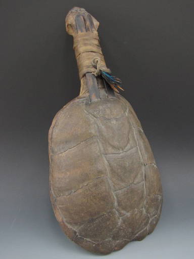 IROQUOIS SNAPPING TURTLE RATTLE - Mar 27, 2010 | Soulis Auctions in MO