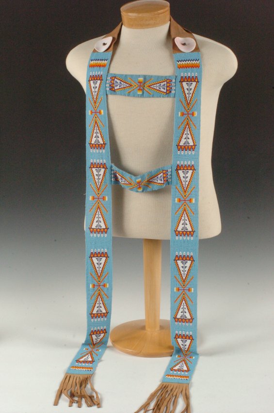 A PAWNEE BEADWORK POW WOW OUTFIT : Lot 80