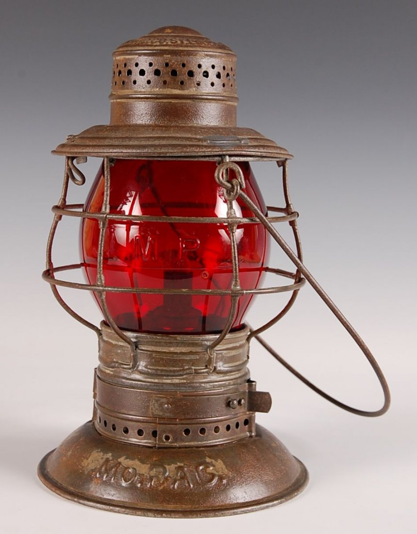 MISSOURI PACIFIC RAILROAD HANDLAN LANTERN