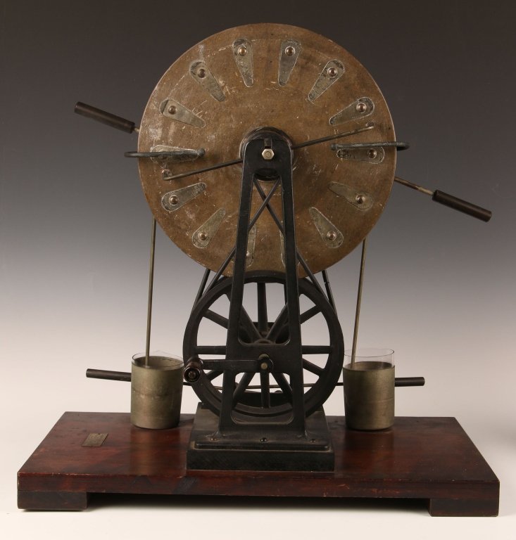 ANTIQUE ELECTROSTATIC GENERATOR, STANDARD SCIENTIFIC CO