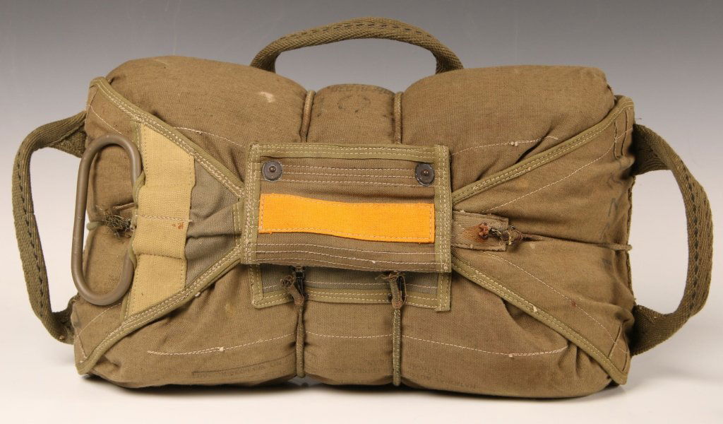 WWII U.S. ARMY AIR FORCE TYPE A4 TEST PACK PARACHUTE