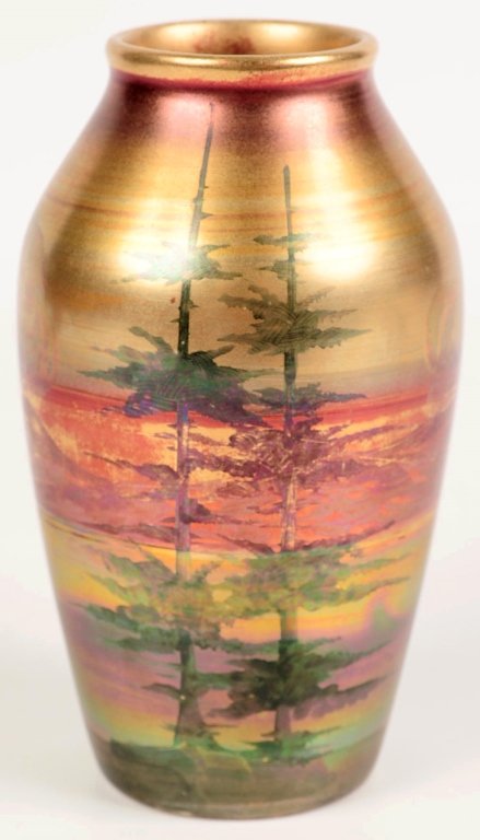 WELLER SICARDO IRIDESCENT ART POTTERY VASE