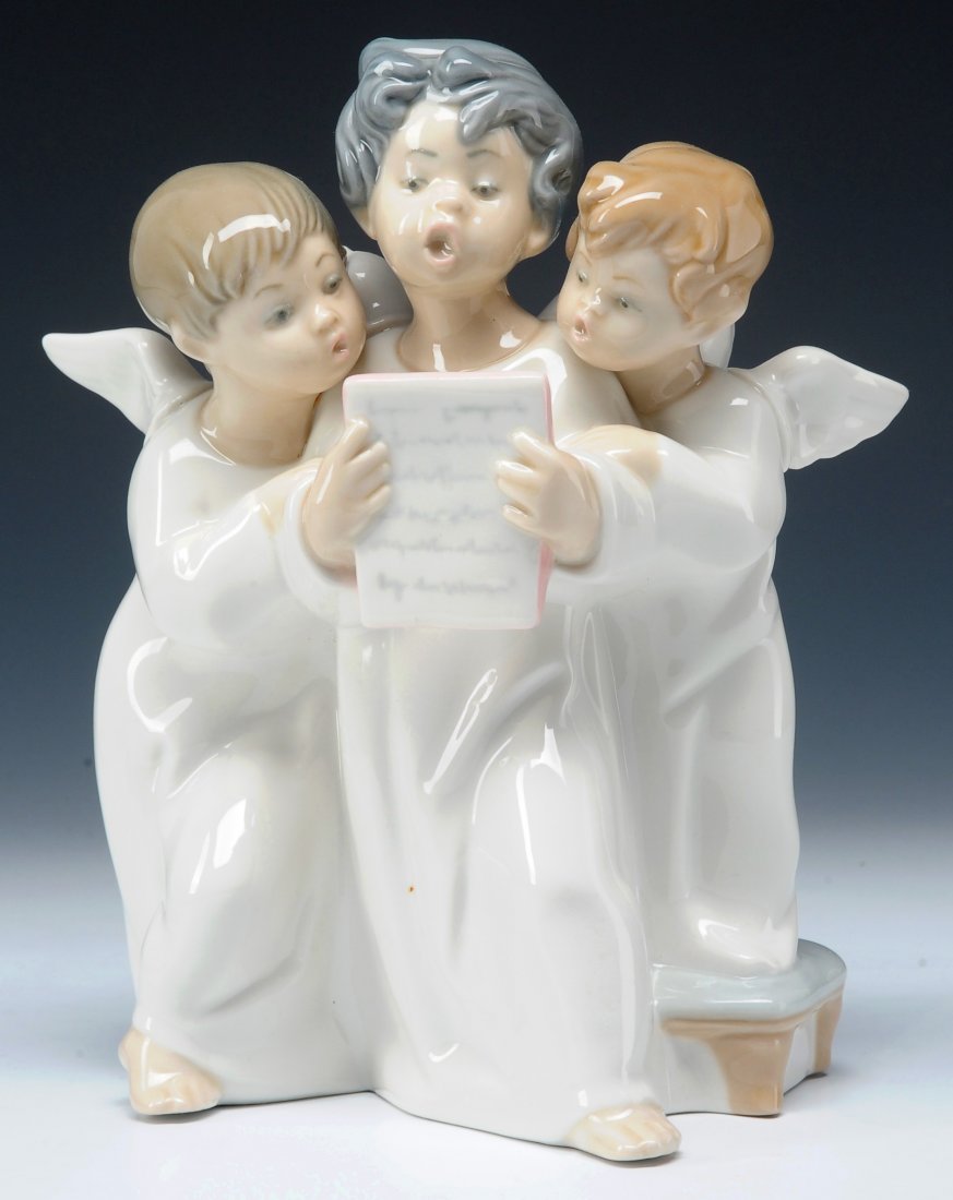 LLADRO 'ANGELS GROUP' PORCELAIN FIGURE