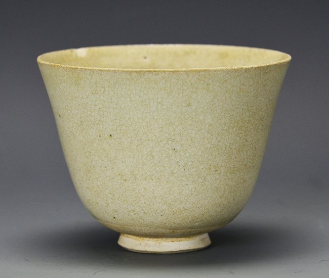 A Rare Chinese White Ware Cup, Tang Dynasty